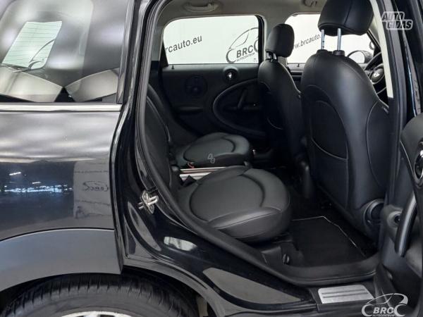 Melns MINI Countryman 2012 Avižieniai, ar dzinēja tilpumu 1.60 L un nobraukumu 163 tūkst. km par 4900 €, foto 10 vietnē AUTOMOTO.COM.LV