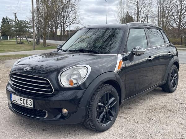 Black MINI Countryman 2012 in Riga, with an engine capacity of 1.60 L and mileage of 315 thousand km for 4990 €, photo 1 on AUTOMOTO.COM.LV