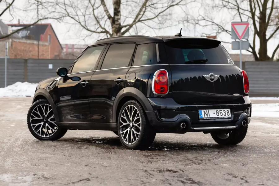 Melns MINI Countryman 2012 Jelgava, ar dzinēja tilpumu 2.00 L un nobraukumu 198 tūkst. km par 9400 €, foto 5 vietnē AUTOMOTO.COM.LV