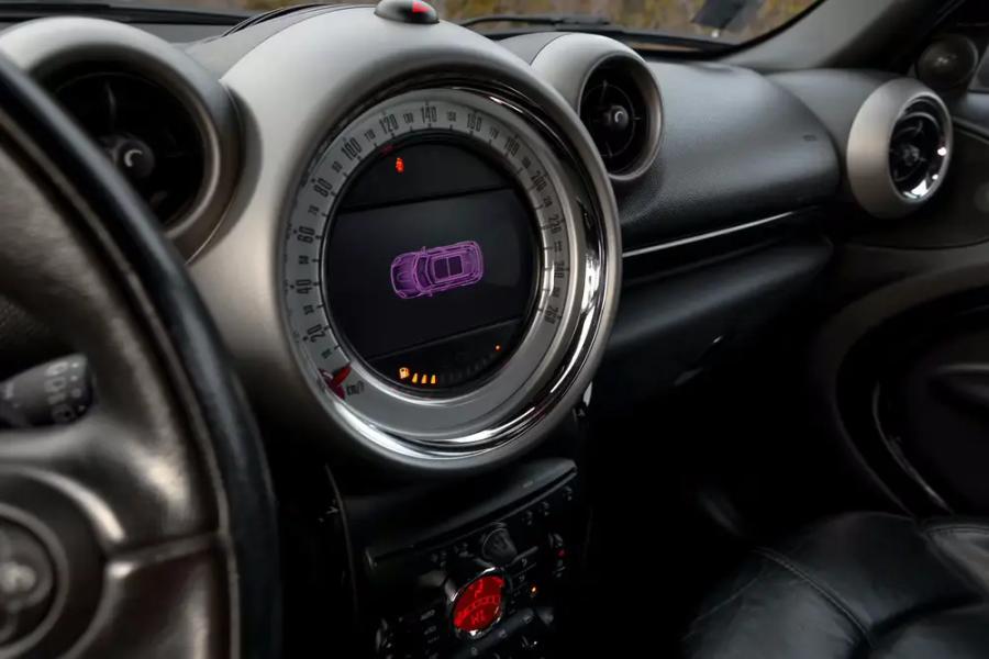 Melns MINI Countryman 2012 Jelgava, ar dzinēja tilpumu 2.00 L un nobraukumu 198 tūkst. km par 9400 €, foto 9 vietnē AUTOMOTO.COM.LV