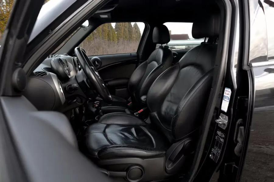 Melns MINI Countryman 2012 Jelgava, ar dzinēja tilpumu 2.00 L un nobraukumu 198 tūkst. km par 9400 €, foto 14 vietnē AUTOMOTO.COM.LV