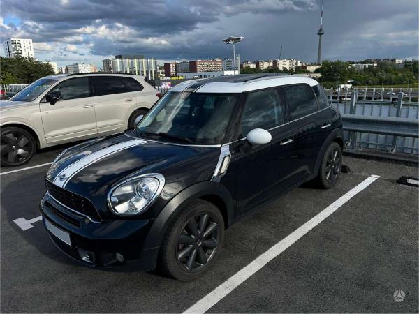 Black MINI Countryman 2012 in Vilnius, with an engine capacity of 2.00 L and mileage of 228 thousand km for 6900 €, photo 3 on AUTOMOTO.COM.LV