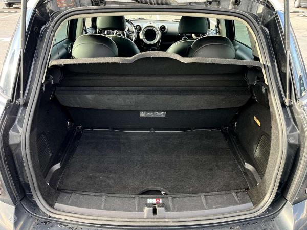 Black MINI Countryman 2012 in Vilnius, with an engine capacity of 2.00 L and mileage of 228 thousand km for 6900 €, photo 5 on AUTOMOTO.COM.LV