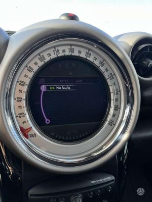 Black MINI Countryman 2012 in Vilnius, with an engine capacity of 2.00 L and mileage of 228 thousand km for 6900 €, photo 11 on AUTOMOTO.COM.LV