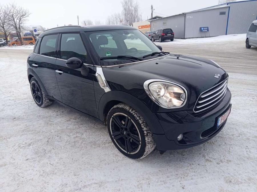 Black MINI Countryman 2013 in Marijampole, with an engine capacity of 2.00 L and mileage of 144 thousand km for 8500 €, photo 4 on AUTOMOTO.COM.LV