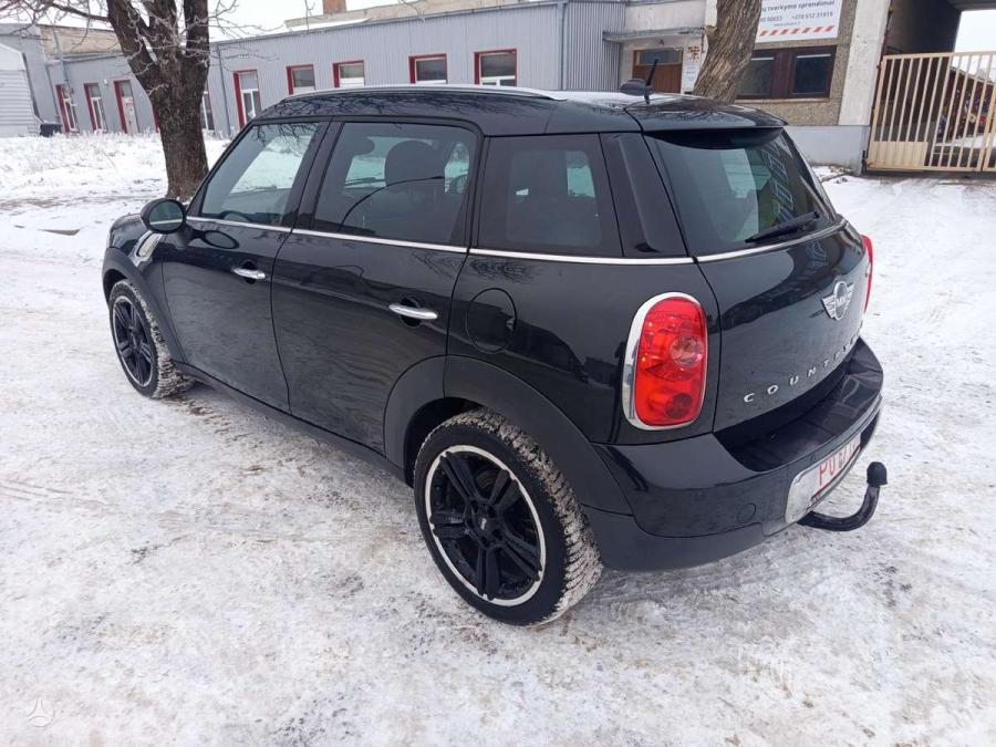 Black MINI Countryman 2013 in Marijampole, with an engine capacity of 2.00 L and mileage of 144 thousand km for 8500 €, photo 8 on AUTOMOTO.COM.LV