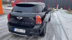 Black MINI Countryman 2013 in Vilnius, with an engine capacity of 2.00 L and mileage of 194 thousand km for 7200 €, photo 3 on AUTOMOTO.COM.LV