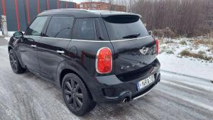 Black MINI Countryman 2013 in Vilnius, with an engine capacity of 2.00 L and mileage of 194 thousand km for 7200 €, photo 4 on AUTOMOTO.COM.LV