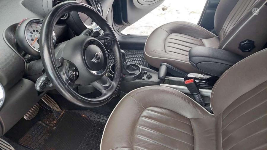Black MINI Countryman 2013 in Vilnius, with an engine capacity of 2.00 L and mileage of 194 thousand km for 7200 €, photo 10 on AUTOMOTO.COM.LV