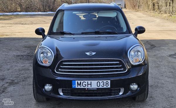 Black MINI Countryman 2013 in Kaunas, with an engine capacity of 1.60 L and mileage of 206 thousand km for 4450 €, photo 3 on AUTOMOTO.COM.LV