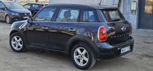 Black MINI Countryman 2013 in Kaunas, with an engine capacity of 1.60 L and mileage of 206 thousand km for 4450 €, photo 7 on AUTOMOTO.COM.LV