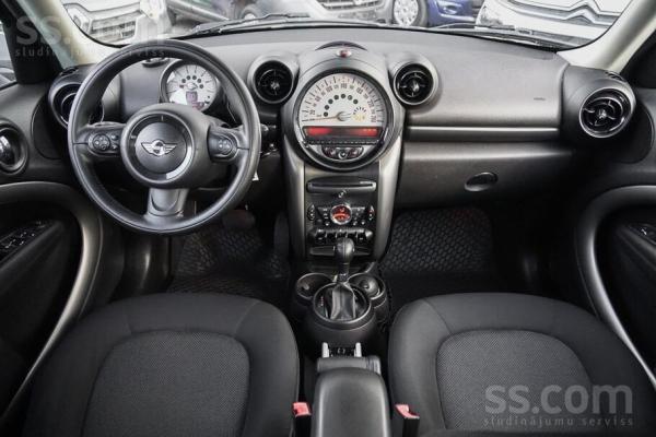 Black MINI Countryman 2013 in Riga, with an engine capacity of 2.00 L and mileage of 238 thousand km for 5590 €, photo 8 on AUTOMOTO.COM.LV