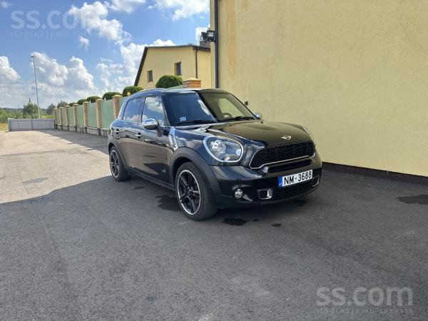 Black MINI Countryman 2013 in Daugavpils, with an engine capacity of 2.00 L and mileage of 134 thousand km for 10000 €, photo 1 on AUTOMOTO.COM.LV