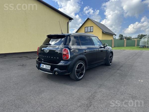 Black MINI Countryman 2013 in Daugavpils, with an engine capacity of 2.00 L and mileage of 134 thousand km for 10000 €, photo 2 on AUTOMOTO.COM.LV