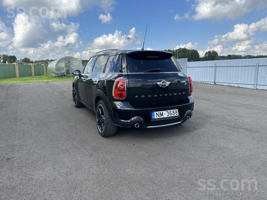 Black MINI Countryman 2013 in Daugavpils, with an engine capacity of 2.00 L and mileage of 134 thousand km for 10000 €, photo 5 on AUTOMOTO.COM.LV