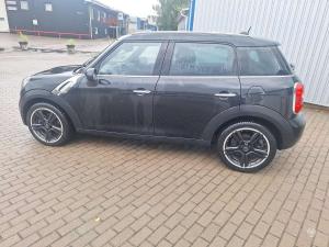 Melns MINI Countryman 2013 Marijampole, ar dzinēja tilpumu 2.00 L un nobraukumu 145 tūkst. km par 7500 €, foto 10 vietnē AUTOMOTO.COM.LV