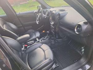 Melns MINI Countryman 2013 Marijampole, ar dzinēja tilpumu 2.00 L un nobraukumu 145 tūkst. km par 7500 €, foto 18 vietnē AUTOMOTO.COM.LV