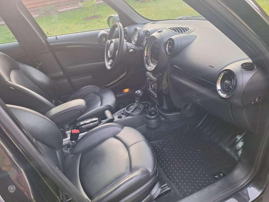 Melns MINI Countryman 2013 Marijampole, ar dzinēja tilpumu 2.00 L un nobraukumu 145 tūkst. km par 7500 €, foto 18 vietnē AUTOMOTO.COM.LV