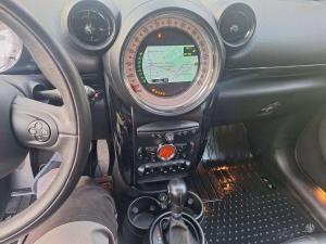 Melns MINI Countryman 2013 Marijampole, ar dzinēja tilpumu 2.00 L un nobraukumu 145 tūkst. km par 7500 €, foto 23 vietnē AUTOMOTO.COM.LV