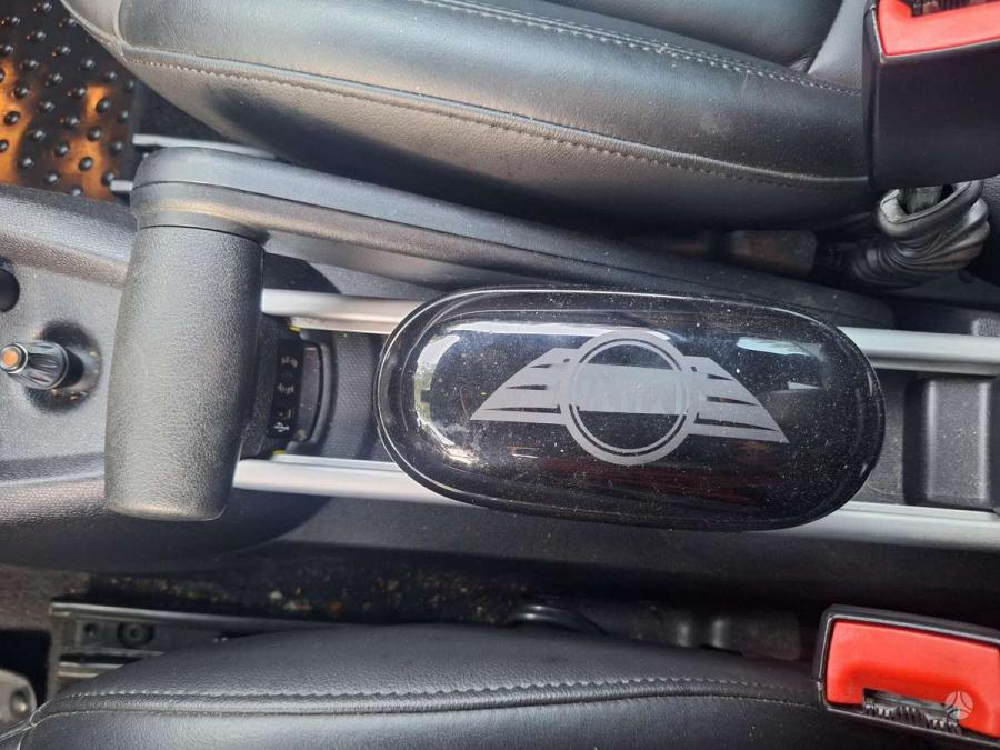 Melns MINI Countryman 2013 Marijampole, ar dzinēja tilpumu 2.00 L un nobraukumu 145 tūkst. km par 7500 €, foto 28 vietnē AUTOMOTO.COM.LV