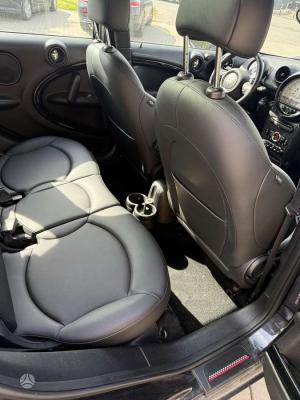 Black MINI Countryman 2014 in Vilnius, with an engine capacity of 1.60 L and mileage of 127 thousand km for 7600 €, photo 11 on AUTOMOTO.COM.LV