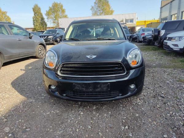 Black MINI Countryman 2014 in Ukmerge, with an engine capacity of 1.60 L and mileage of 200 thousand km for 2350 €, photo 1 on AUTOMOTO.COM.LV