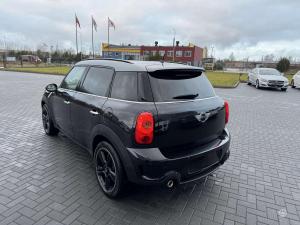 Black MINI Countryman 2015 in Telschi, with an engine capacity of 2.00 L and mileage of 110 thousand km for 8200 €, photo 5 on AUTOMOTO.COM.LV