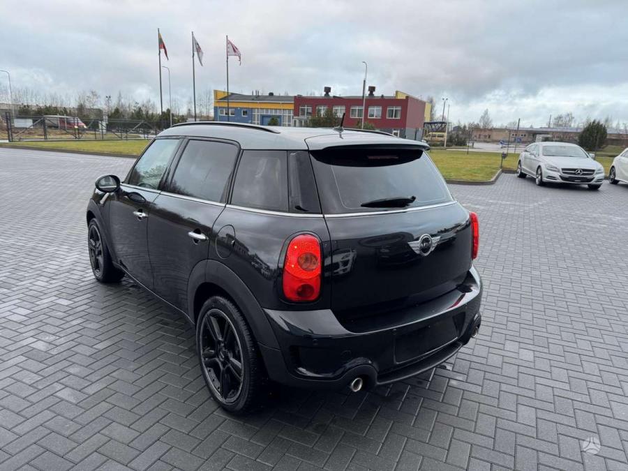 Black MINI Countryman 2015 in Telschi, with an engine capacity of 2.00 L and mileage of 110 thousand km for 8200 €, photo 5 on AUTOMOTO.COM.LV