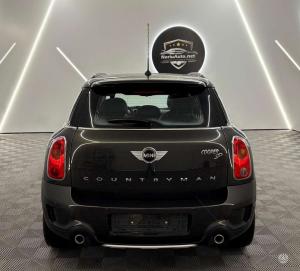 Black MINI Countryman 2015 in Marijampole, with an engine capacity of 2.00 L and mileage of 178 thousand km for 8650 €, photo 17 on AUTOMOTO.COM.LV