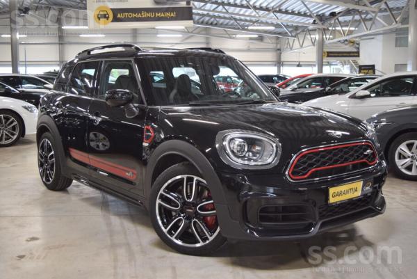 Black MINI Countryman 2020 in Riga, with an engine capacity of 2.00 L and mileage of 39 thousand km for 24500 €, photo 1 on AUTOMOTO.COM.LV