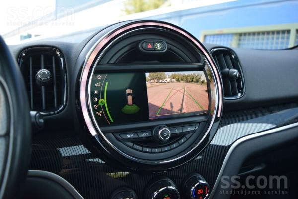 Black MINI Countryman 2020 in Riga, with an engine capacity of 2.00 L and mileage of 39 thousand km for 24500 €, photo 6 on AUTOMOTO.COM.LV