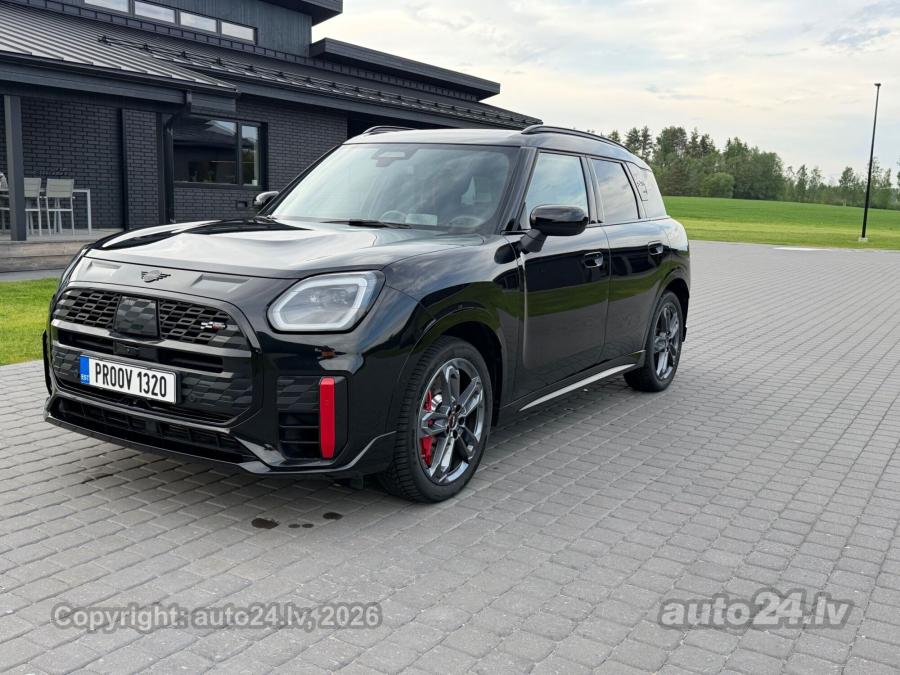 Melns MINI Countryman 2024 Veru, ar dzinēja tilpumu 2.00 L un nobraukumu 13 tūkst. km par 42900 €, foto 1 vietnē AUTOMOTO.COM.LV