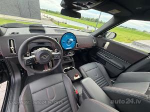 Melns MINI Countryman 2024 Veru, ar dzinēja tilpumu 2.00 L un nobraukumu 13 tūkst. km par 42900 €, foto 6 vietnē AUTOMOTO.COM.LV