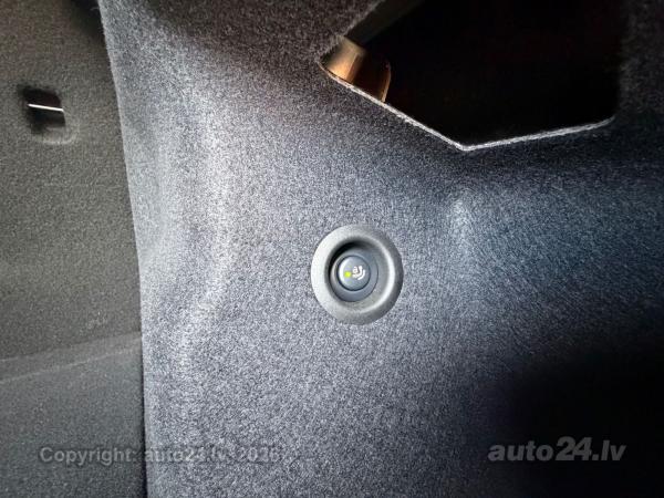 Melns MINI Countryman 2024 Veru, ar dzinēja tilpumu 2.00 L un nobraukumu 13 tūkst. km par 42900 €, foto 10 vietnē AUTOMOTO.COM.LV