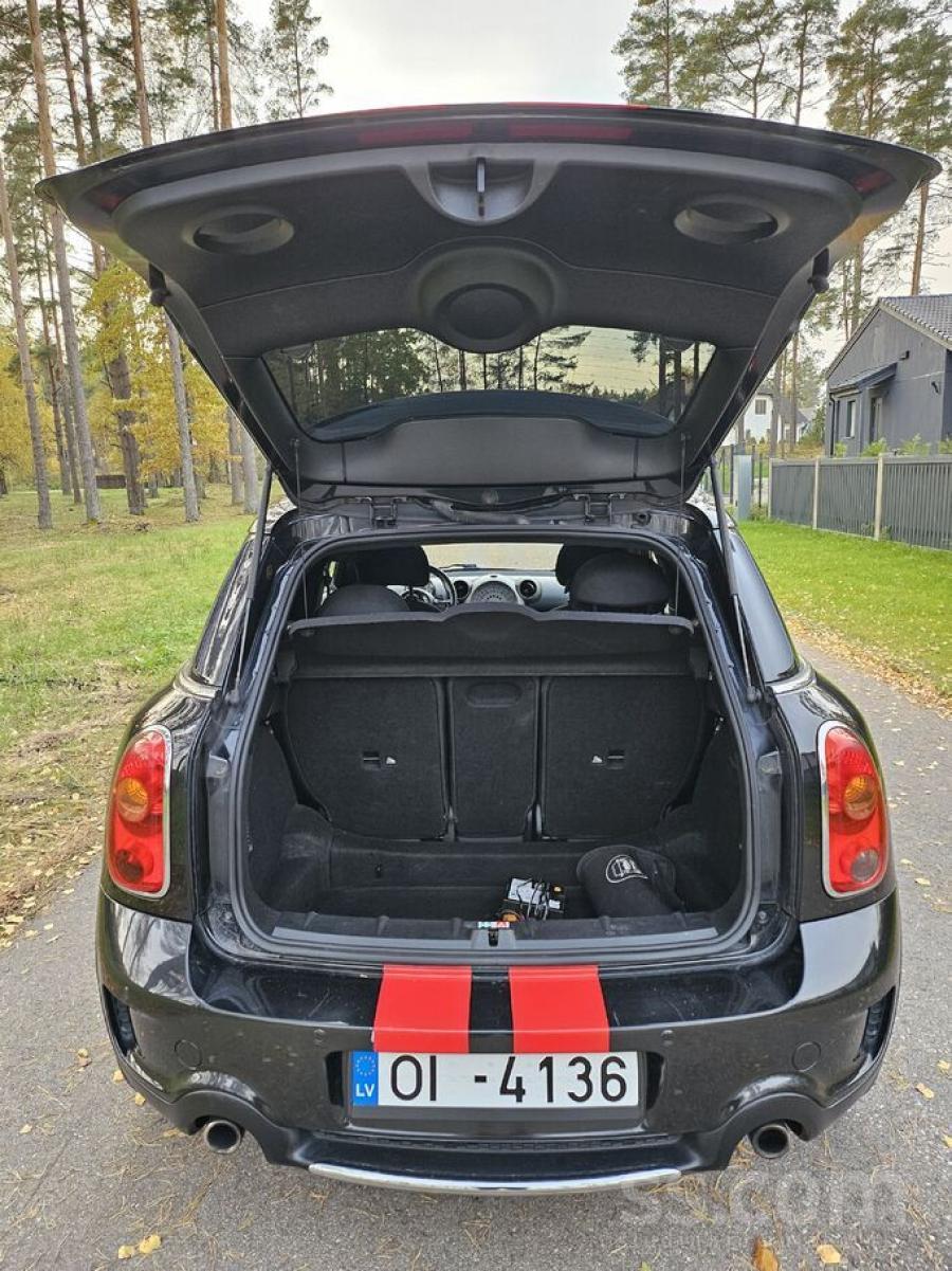 Black MINI Countryman 2011 in Riga, with an engine capacity of 1.60 L and mileage of 152 thousand km for 5950 €, photo 15 on AUTOMOTO.COM.LV