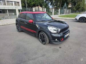 Black MINI Countryman 2011 in Kaunas, with an engine capacity of 2.00 L and mileage of 223 thousand km for 4500 €, photo 5 on AUTOMOTO.COM.LV