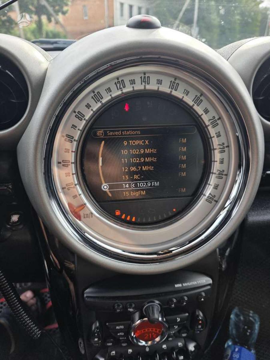 Black MINI Countryman 2011 in Kaunas, with an engine capacity of 2.00 L and mileage of 223 thousand km for 4500 €, photo 9 on AUTOMOTO.COM.LV