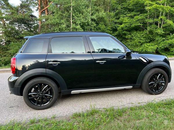 Melns MINI Countryman 2015 Prienai, ar dzinēja tilpumu 2.00 L un nobraukumu 200 tūkst. km par 8260 €, foto 4 vietnē AUTOMOTO.COM.LV