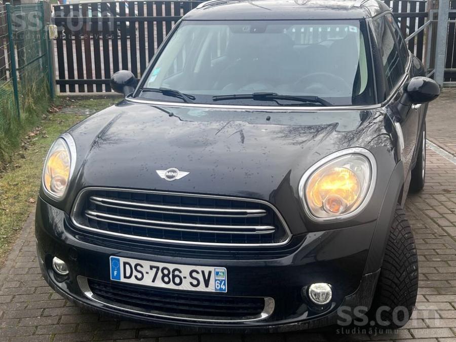 Melns MINI Countryman 2015 Rīga, ar dzinēja tilpumu 1.60 L un nobraukumu 144 tūkst. km par 8750 €, foto 1 vietnē AUTOMOTO.COM.LV