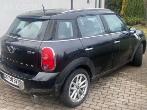 Melns MINI Countryman 2015 Rīga, ar dzinēja tilpumu 1.60 L un nobraukumu 144 tūkst. km par 8750 €, foto 4 vietnē AUTOMOTO.COM.LV