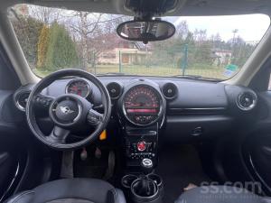 Melns MINI Countryman 2015 Rīga, ar dzinēja tilpumu 1.60 L un nobraukumu 144 tūkst. km par 8750 €, foto 5 vietnē AUTOMOTO.COM.LV