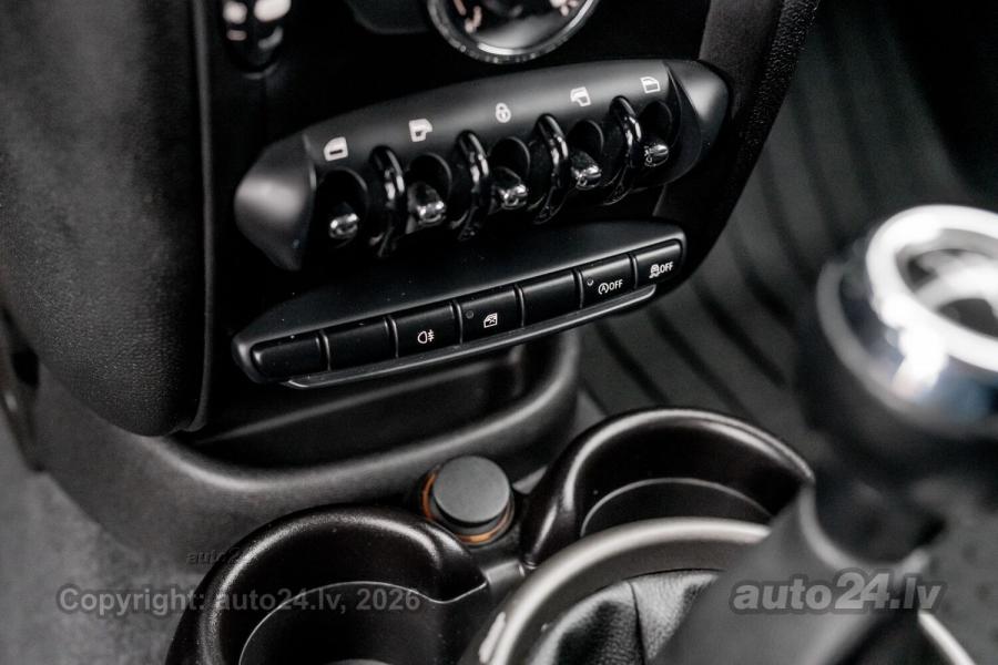 Melns MINI Countryman 2012 Pērnava, ar dzinēja tilpumu 1.60 L un nobraukumu 156 tūkst. km par 7900 €, foto 15 vietnē AUTOMOTO.COM.LV