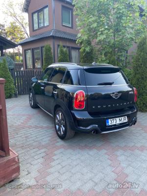 Melns MINI Countryman 2014 Tallina, ar dzinēja tilpumu 1.60 L un nobraukumu 117 tūkst. km par 13900 €, foto  vietnē AUTOMOTO.COM.LV