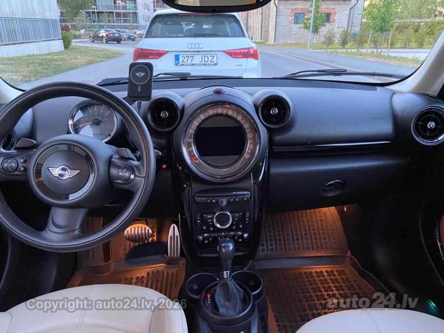 Black MINI Countryman 2014 in Tallinn, with an engine capacity of 1.60 L and mileage of 117 thousand km for 13900 €, photo 9 on AUTOMOTO.COM.LV