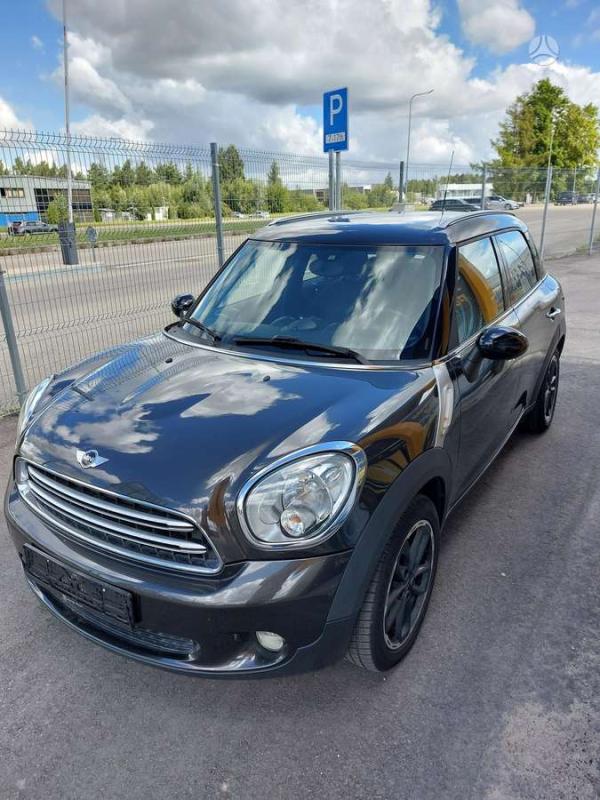 Black MINI Countryman 2014 in Panevezys, with an engine capacity of 2.00 L and mileage of 132 thousand km for 5400 €, photo 1 on AUTOMOTO.COM.LV