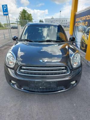 Black MINI Countryman 2014 in Panevezys, with an engine capacity of 2.00 L and mileage of 132 thousand km for 5400 €, photo 3 on AUTOMOTO.COM.LV