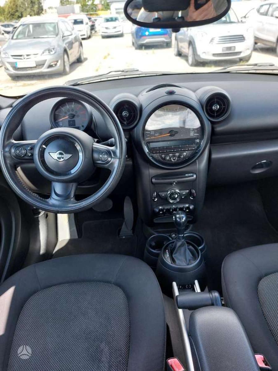 Black MINI Countryman 2014 in Panevezys, with an engine capacity of 2.00 L and mileage of 132 thousand km for 5400 €, photo 8 on AUTOMOTO.COM.LV