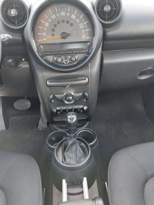 Black MINI Countryman 2014 in Panevezys, with an engine capacity of 2.00 L and mileage of 132 thousand km for 5400 €, photo 9 on AUTOMOTO.COM.LV