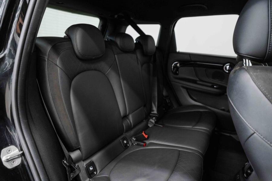 Black MINI Countryman 2023 in Tallinn, with an engine capacity of 2.00 L and mileage of 51 thousand km for 25900 €, photo 15 on AUTOMOTO.COM.LV