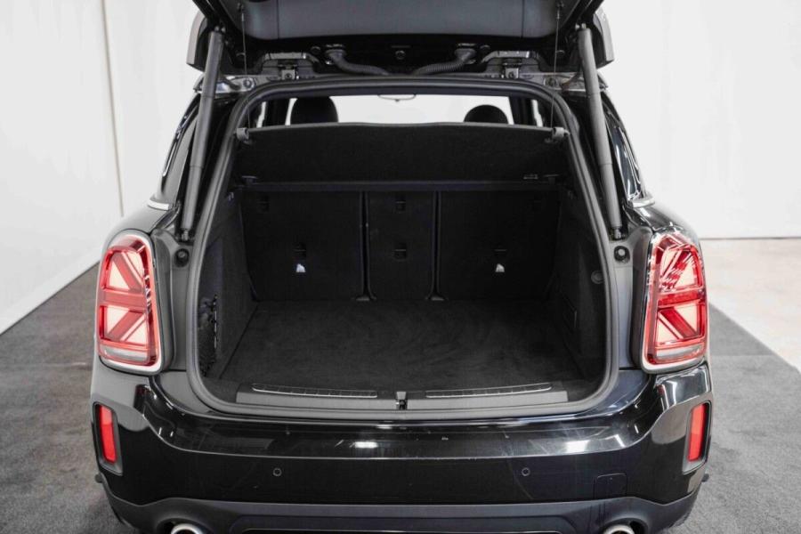 Black MINI Countryman 2023 in Tallinn, with an engine capacity of 2.00 L and mileage of 51 thousand km for 25900 €, photo 16 on AUTOMOTO.COM.LV